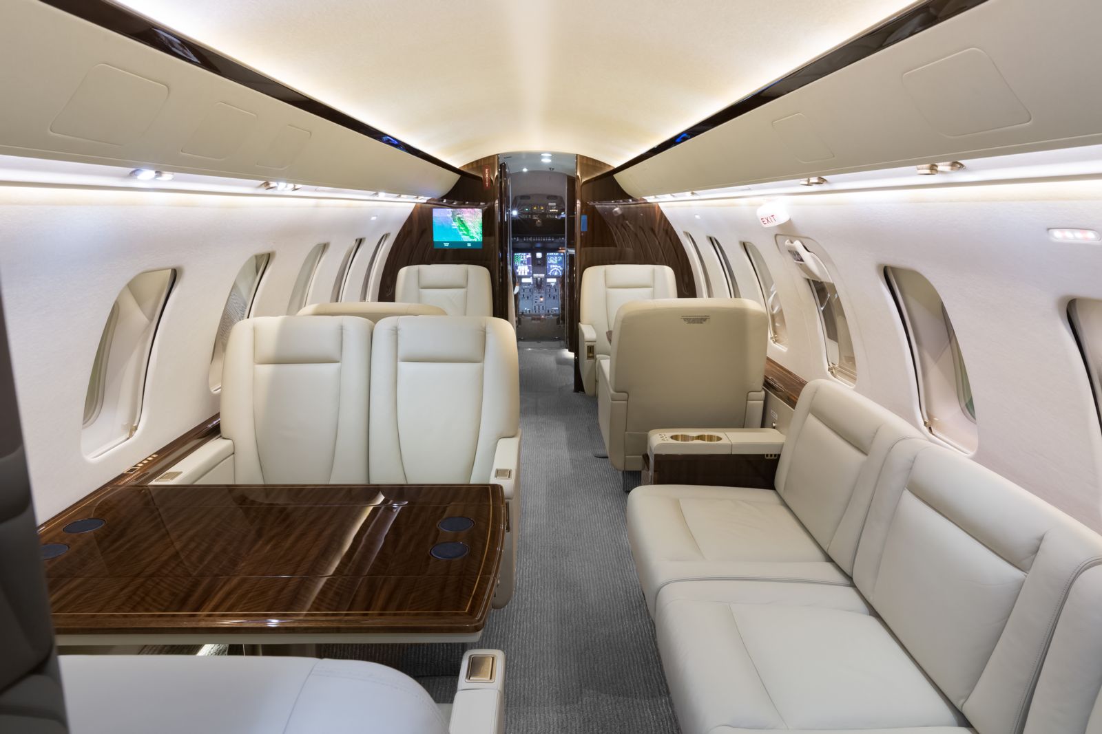 Bombardier CL 605 for sale